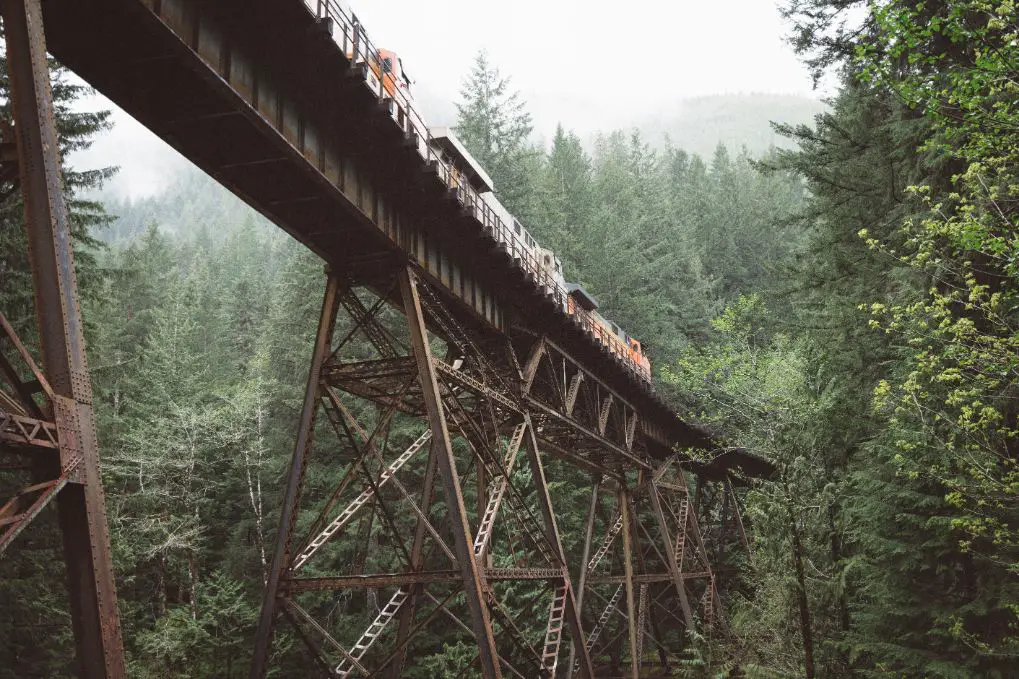 Abandoned Railroads In Oregon You Can Hike To [MAP]